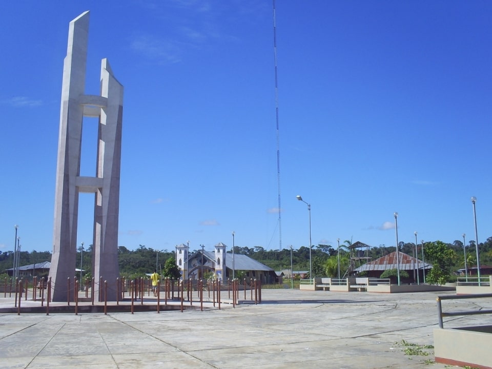 Vista Satelital de Puerto Esperanza - Purús en Perú, Fotos y Videos